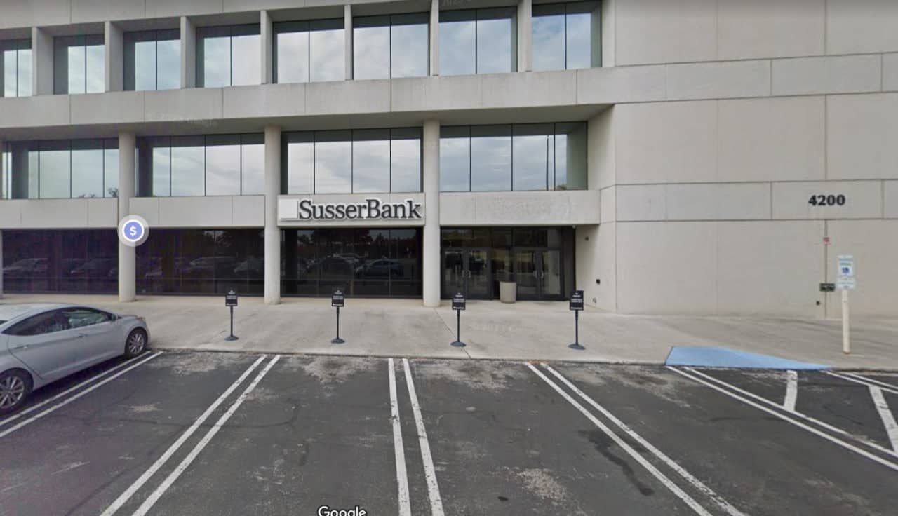 Bank Signs - Royal Signs