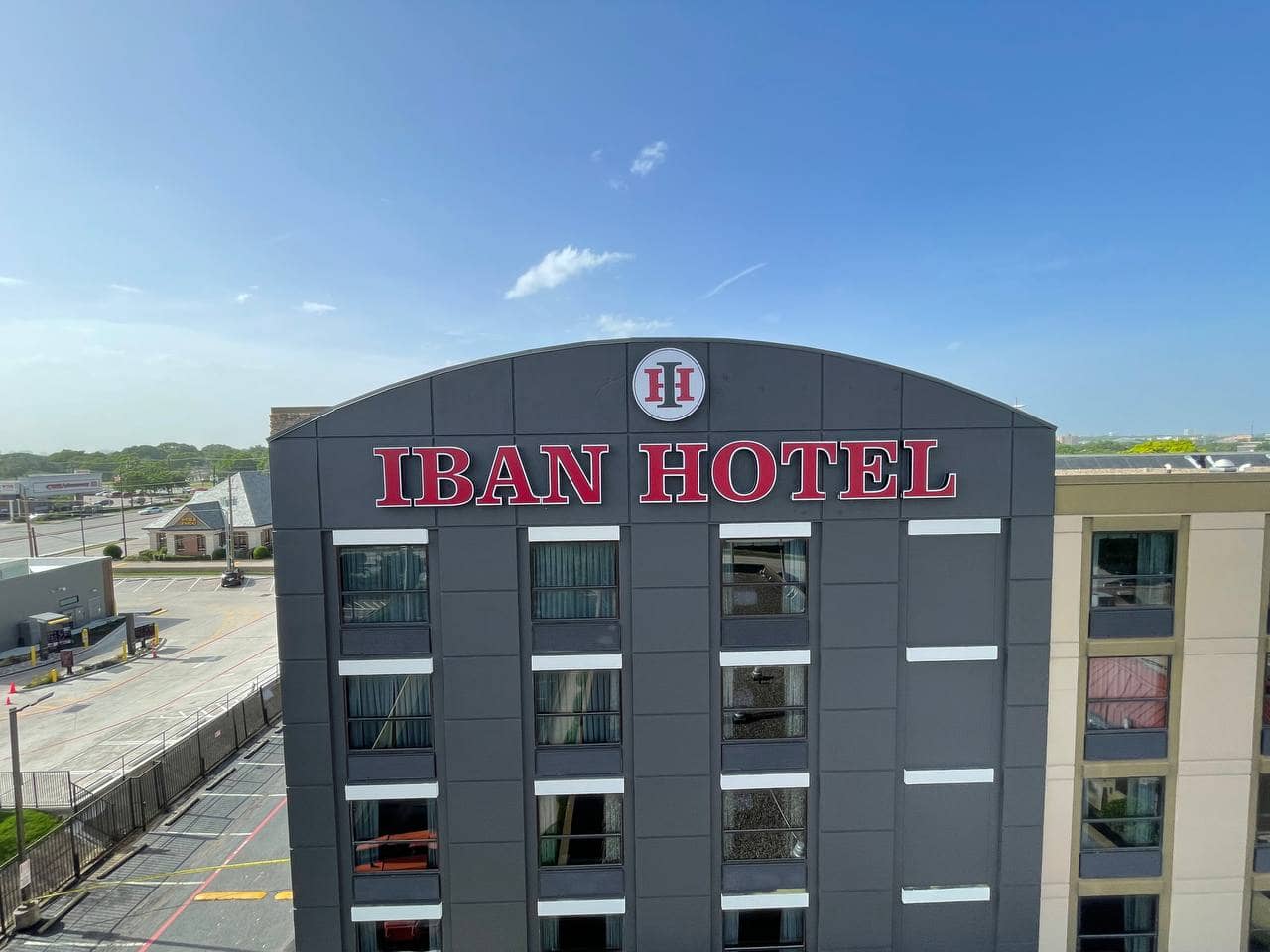 Hotel Signs - Royal Signs